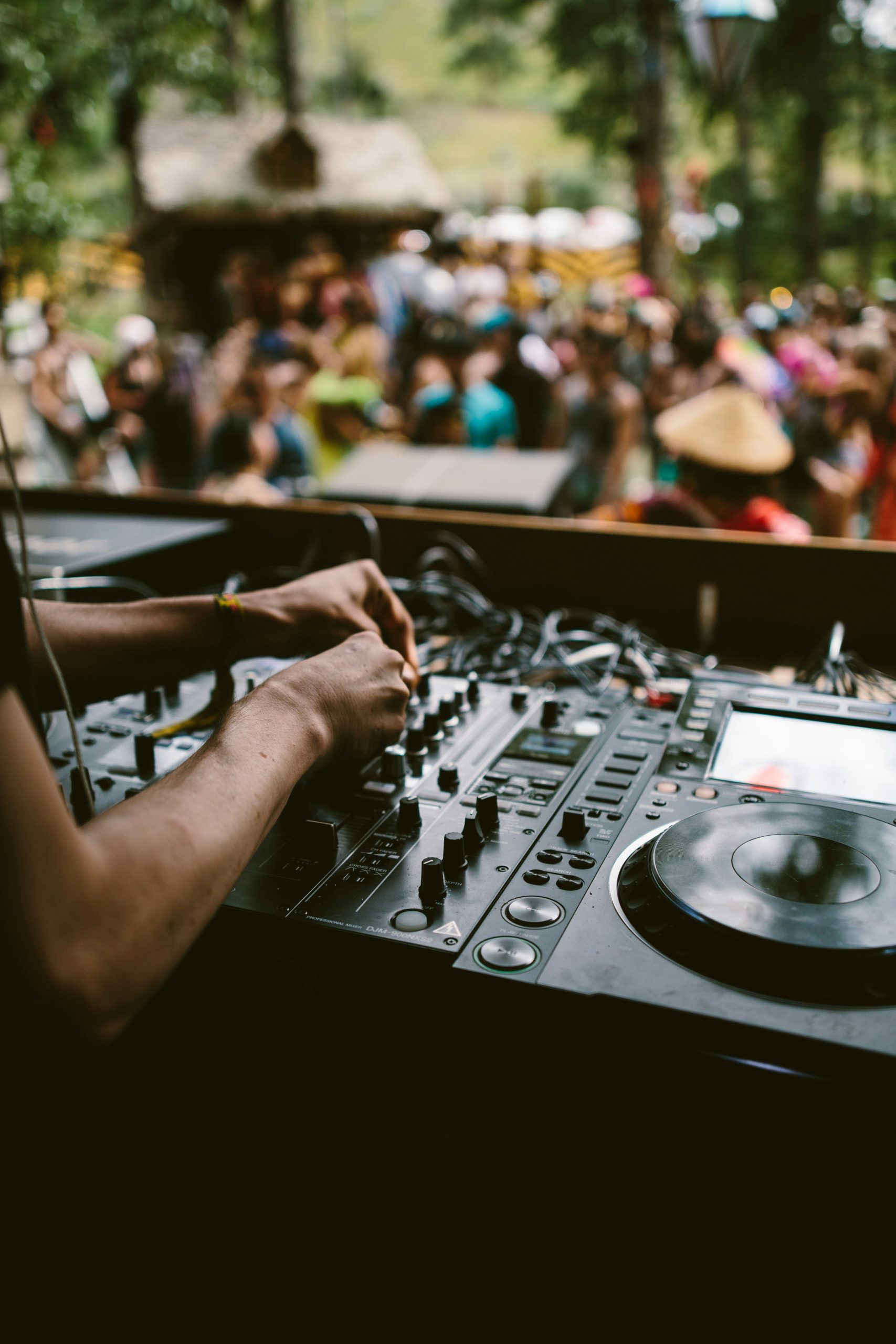 House Music History: From Chicago Warehouses To A Global Movement ...
